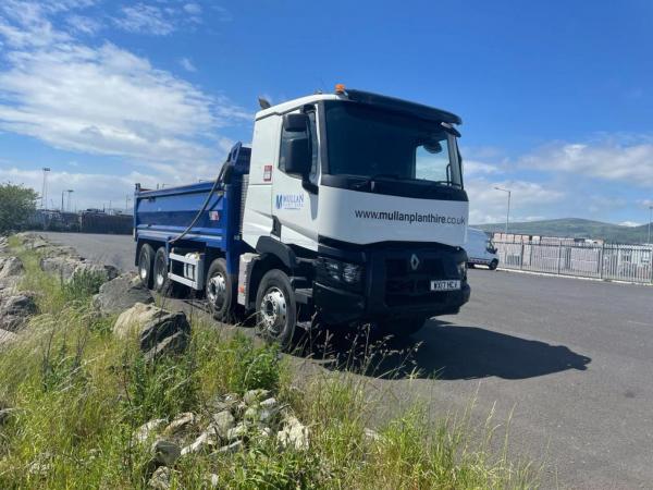Renault 8 Wheel Tipper for Hire